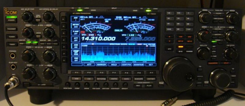 10sd156 Leon Guanajuato Mexico: ICOM IC-7800...!!!