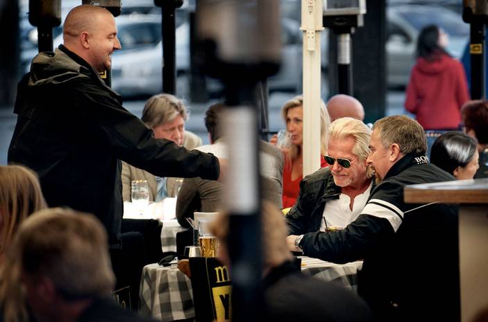 Hänt Extra! - Här festar porrkungen Berth Milton ihop med Thomas Möller ...