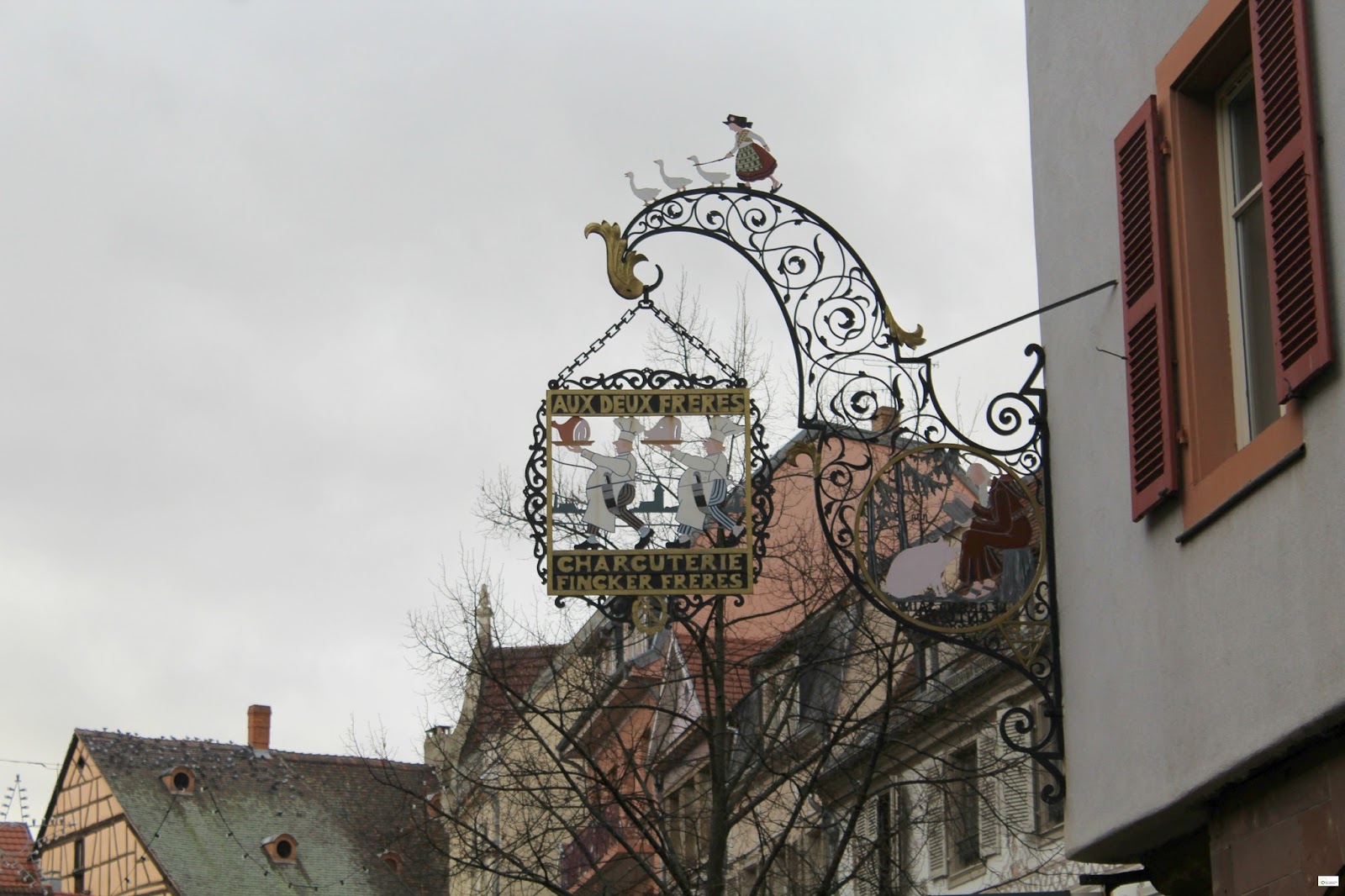 a brief history of old town Colmar // France | Caravan Sonnet