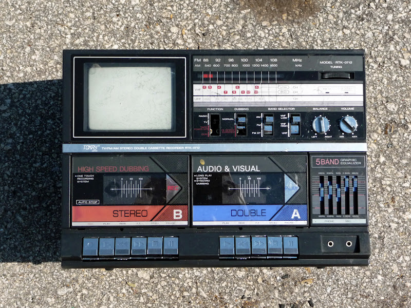 Daily Camera: Electronic Cemetery - Where old computers come to die