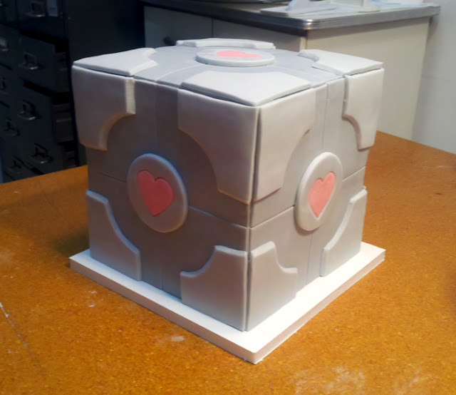 The Internet as a Creative Tool: Valve approved Companion Cube Cake