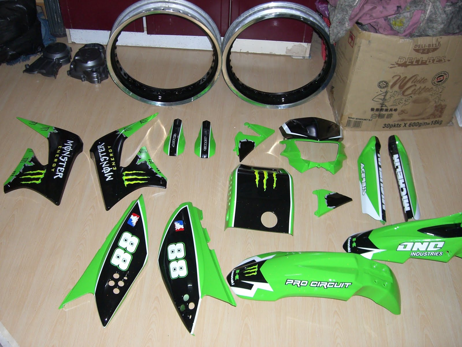 RC DESIGN: kawasaki klx 150 monster design