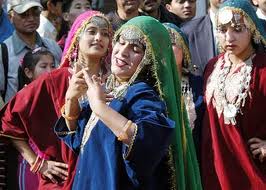 India Pokisum: Rouf Dance