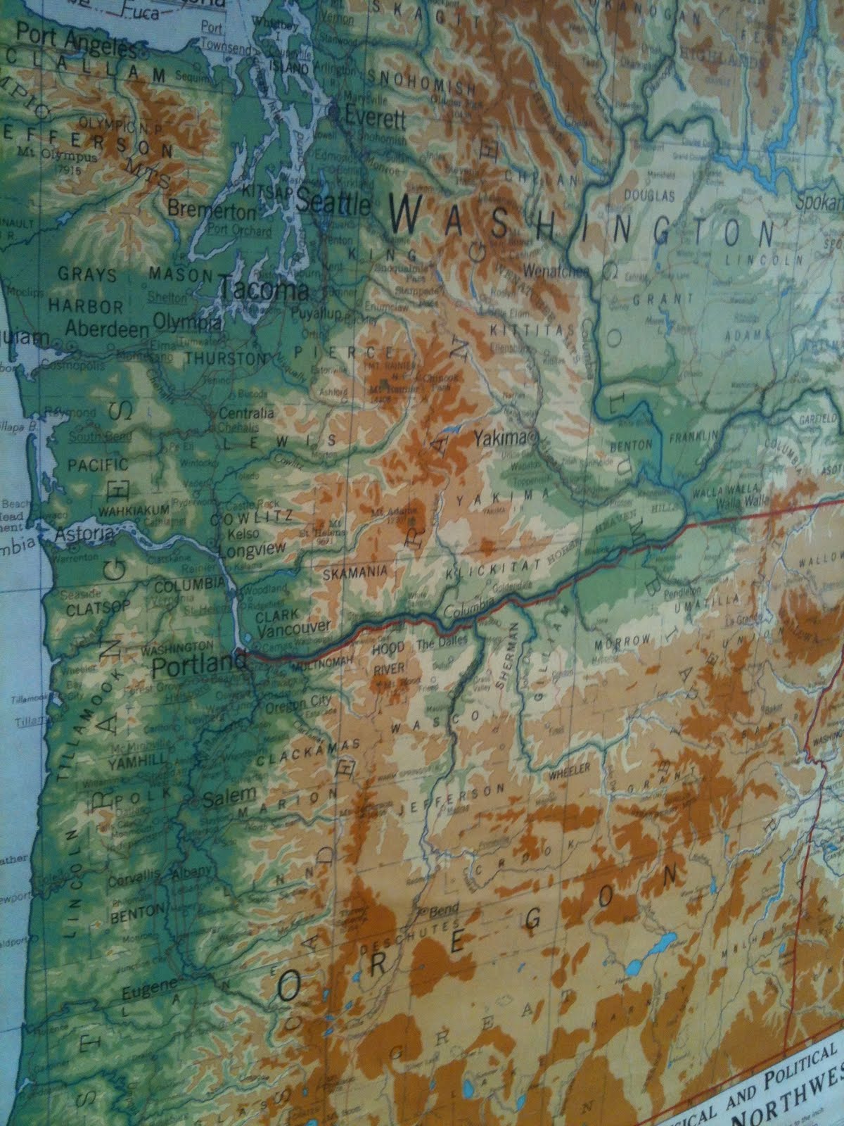 SEATTLE JUNK LOVE: SOLD vintage roll-down schoolhouse map- $155
