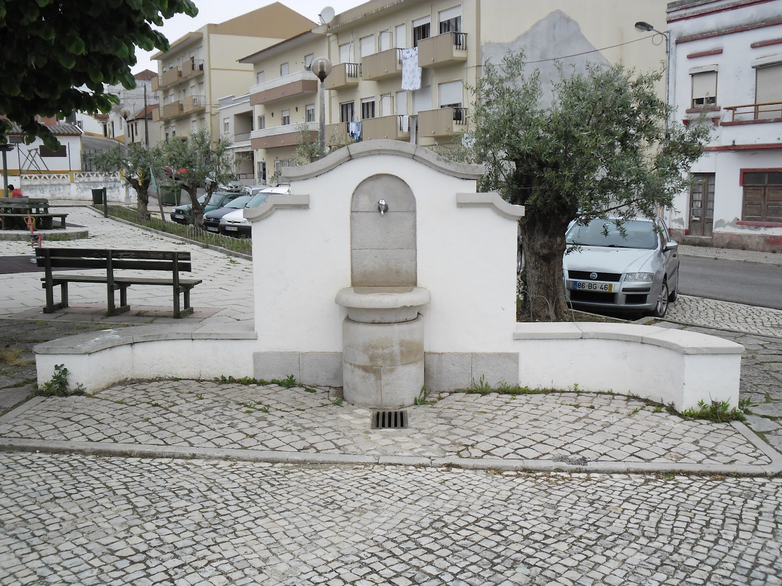 ÁGUA e PEDRA do latim AQUA et STONE: Fontanário, Cadaval