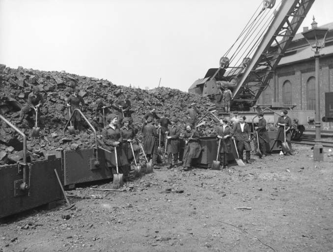 Northumbrian Gunner: Derby - Midland Railway Memorial