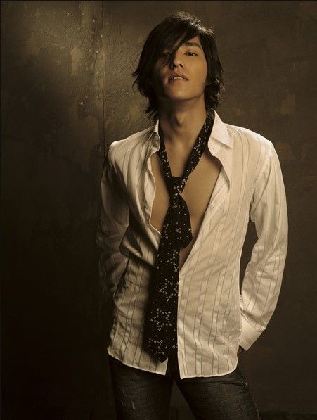 Taiwan Celebrities Gossip: Blue Lan during his Pictorial