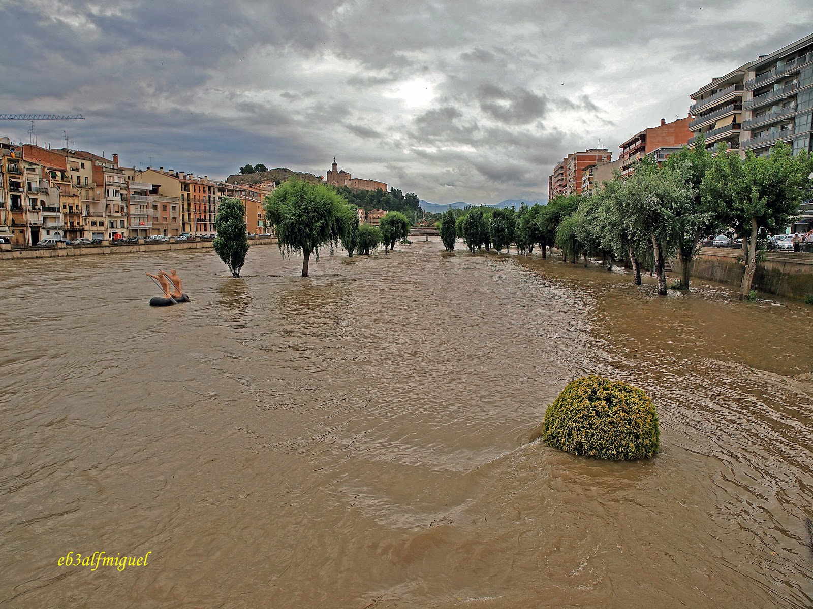Miguel fotografia: El Segre en LLeida y Balaguer con mucha Agua