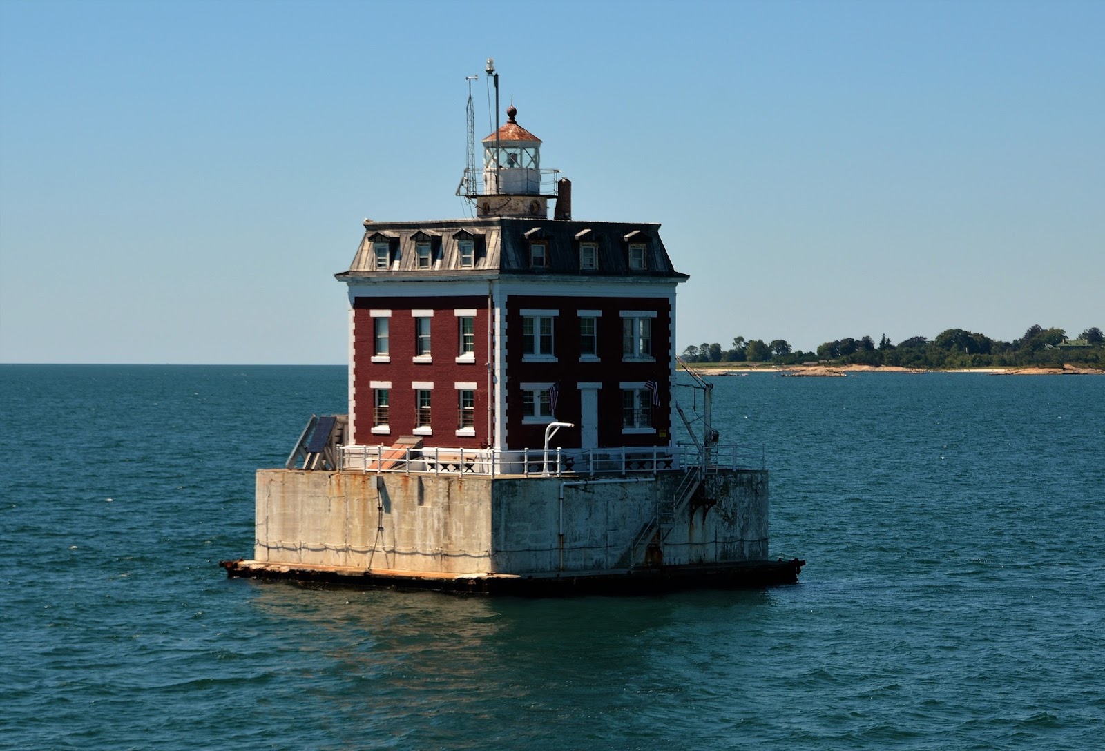 WC-LIGHTHOUSES: NEW LONDON LEDGE LIGHTHOUSE-NEW LONDON, CONNECTICUT