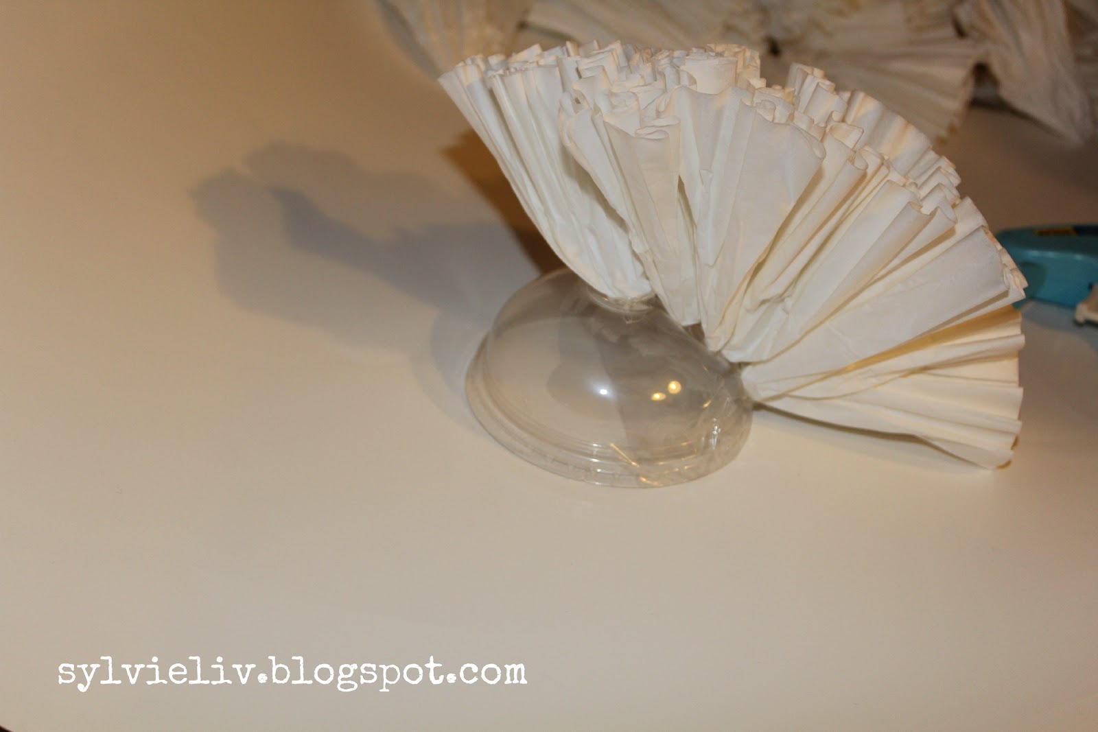 Sylvie Liv: Summer Mantle and Coffee Filter Light Tutorial