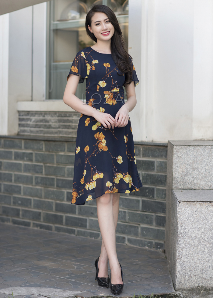 18 Eye catching women's dresses fashion