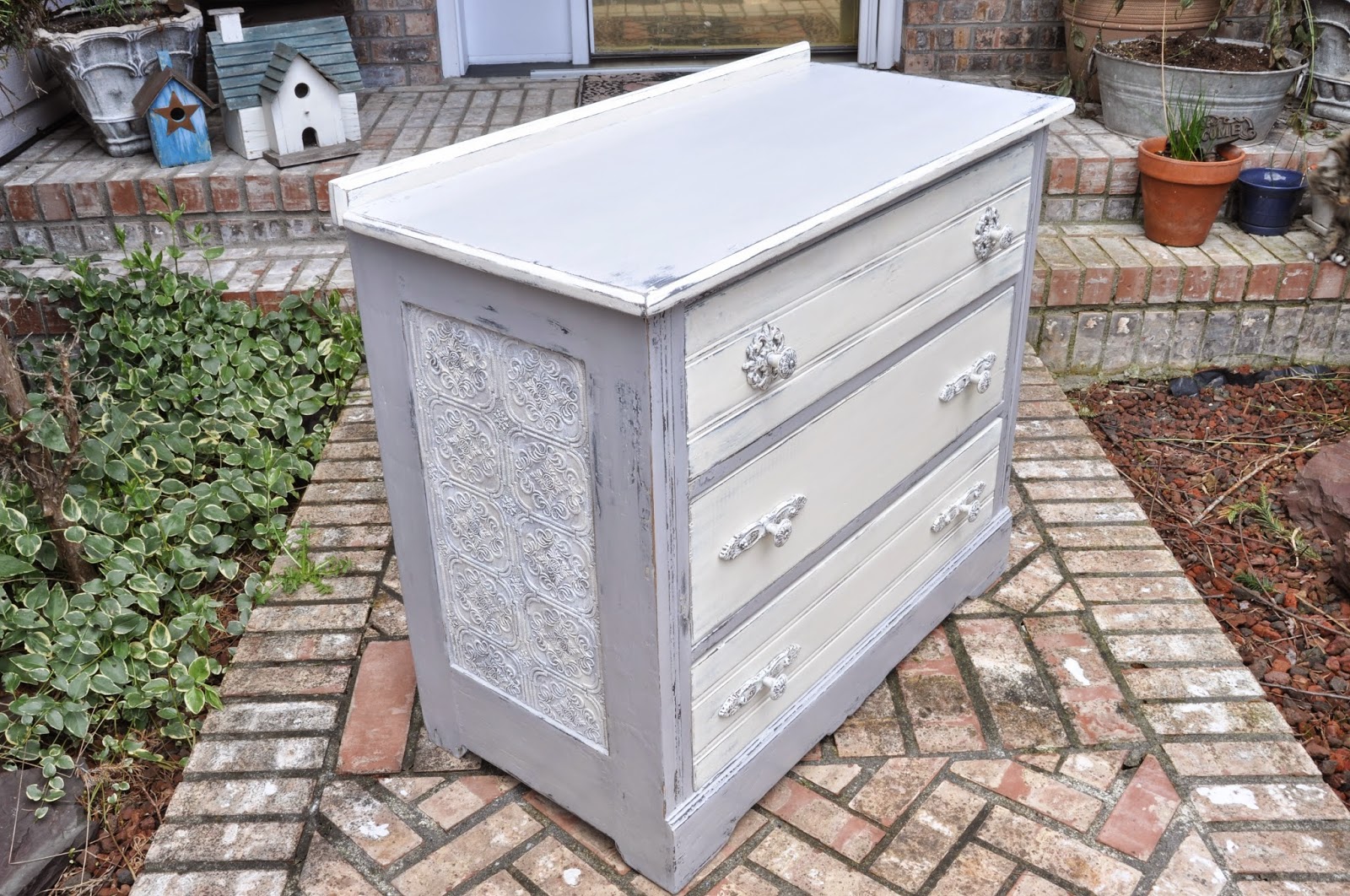 Sweetly Chic: Dumpster To Rustic Diva Dresser
