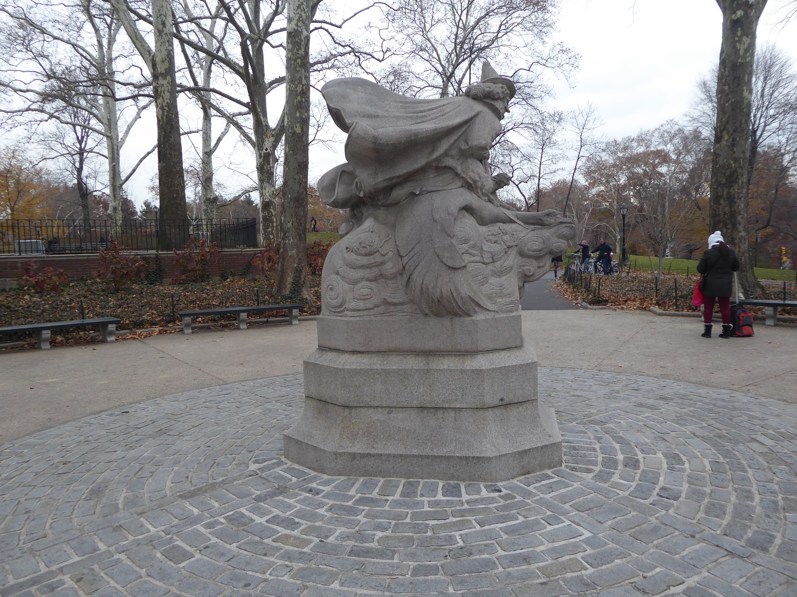 Photo-ops: Famous Fictional Figure: Mother Goose - Central Park, NY, NY