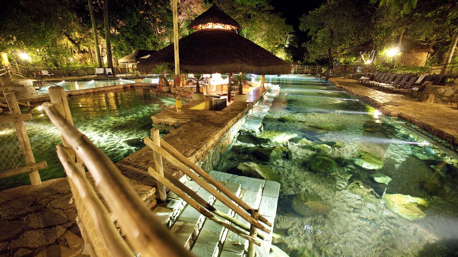 DISCOVER THE BRAZIL: Hot Springs in Goiás - Brazil