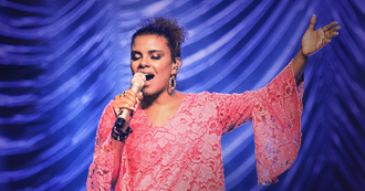 CRISTÃO NOTÍCIAS: Nívea Soares lança o clipe da música "Me Entrego A Ti"