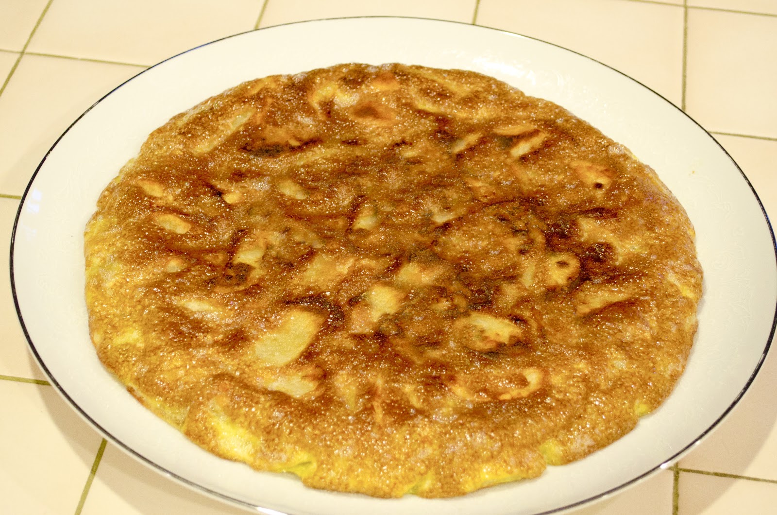 TORTILLA DE PAPAS-Potato Omelet | mmmm...Cuba