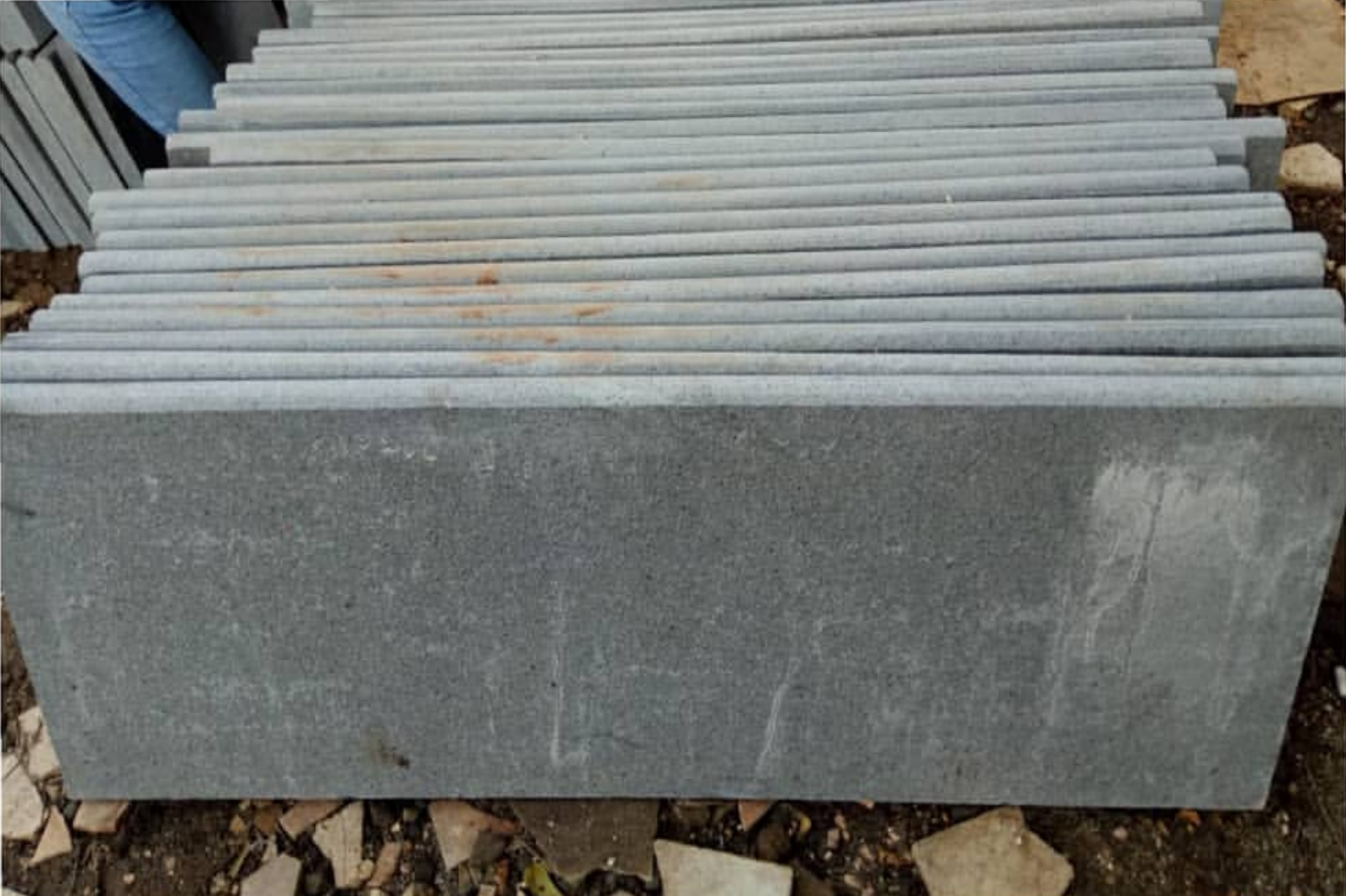 Jual Batu Andesit Pinggul Termurah - JUAL BATU ALAM TERLENGKAP DIJAKARTA