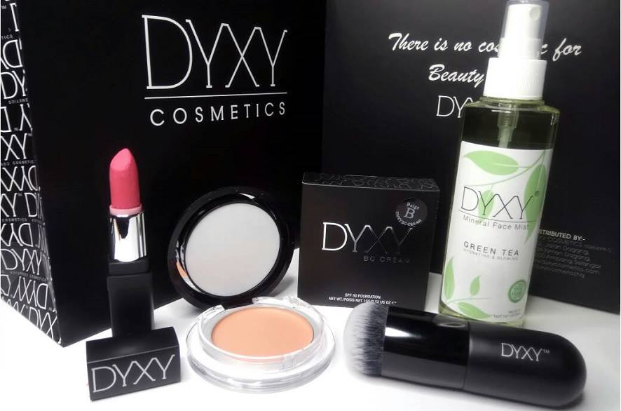 DYXY cosmetics: DYXY COSMETIC : KULIT FLAWLESS GLOWING MOWING TANPA BEDAK