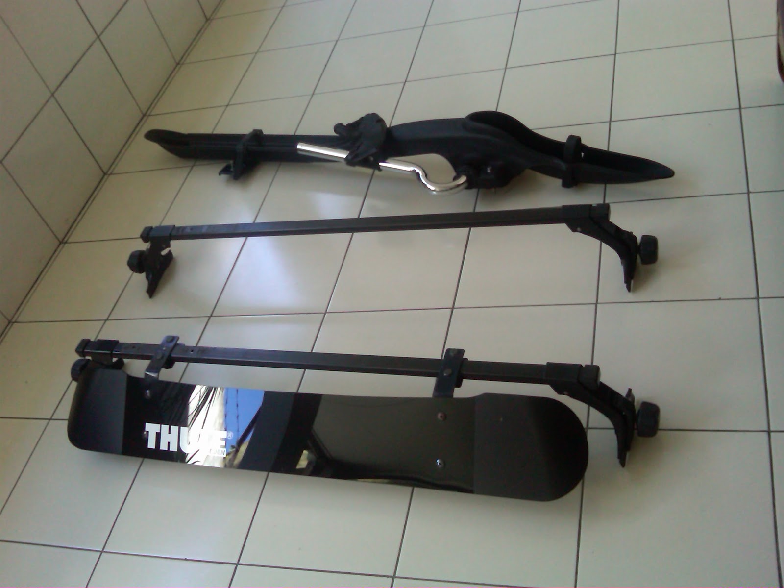 Barangbekasgue: Dijual Thule 951 roof rack + Bike carrier Montblanc