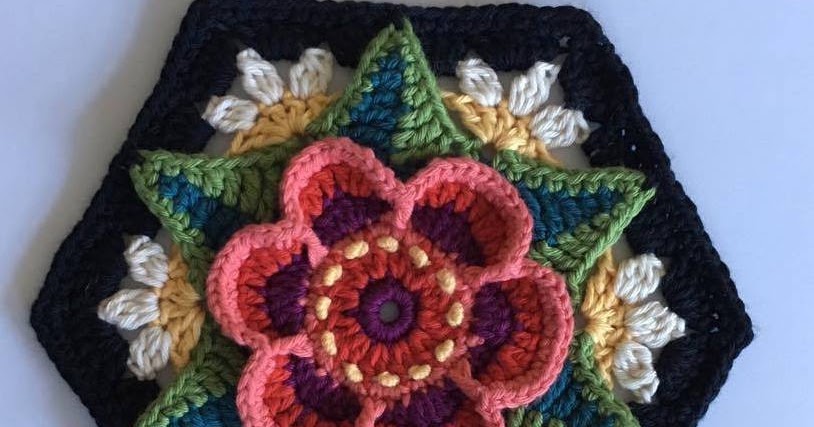 Crochet between worlds: Frida's Flowers CAL - Block 6 - Ring of Roses