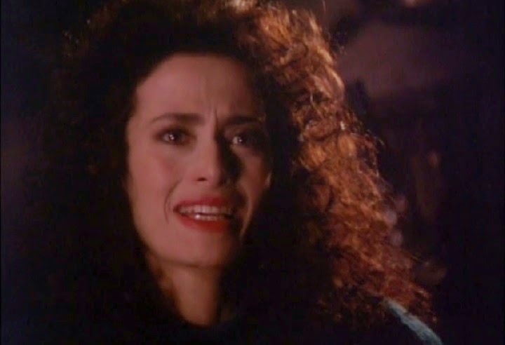 The Bloody Pit of Horror: Howling V: The Rebirth (1989)