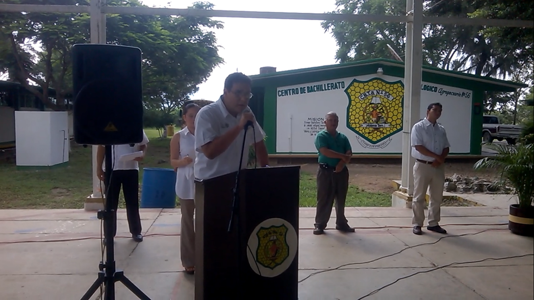 ATESTIGUA ALCALDE GRADUACION DE 227 ALUMNOS DEL CBTa 56