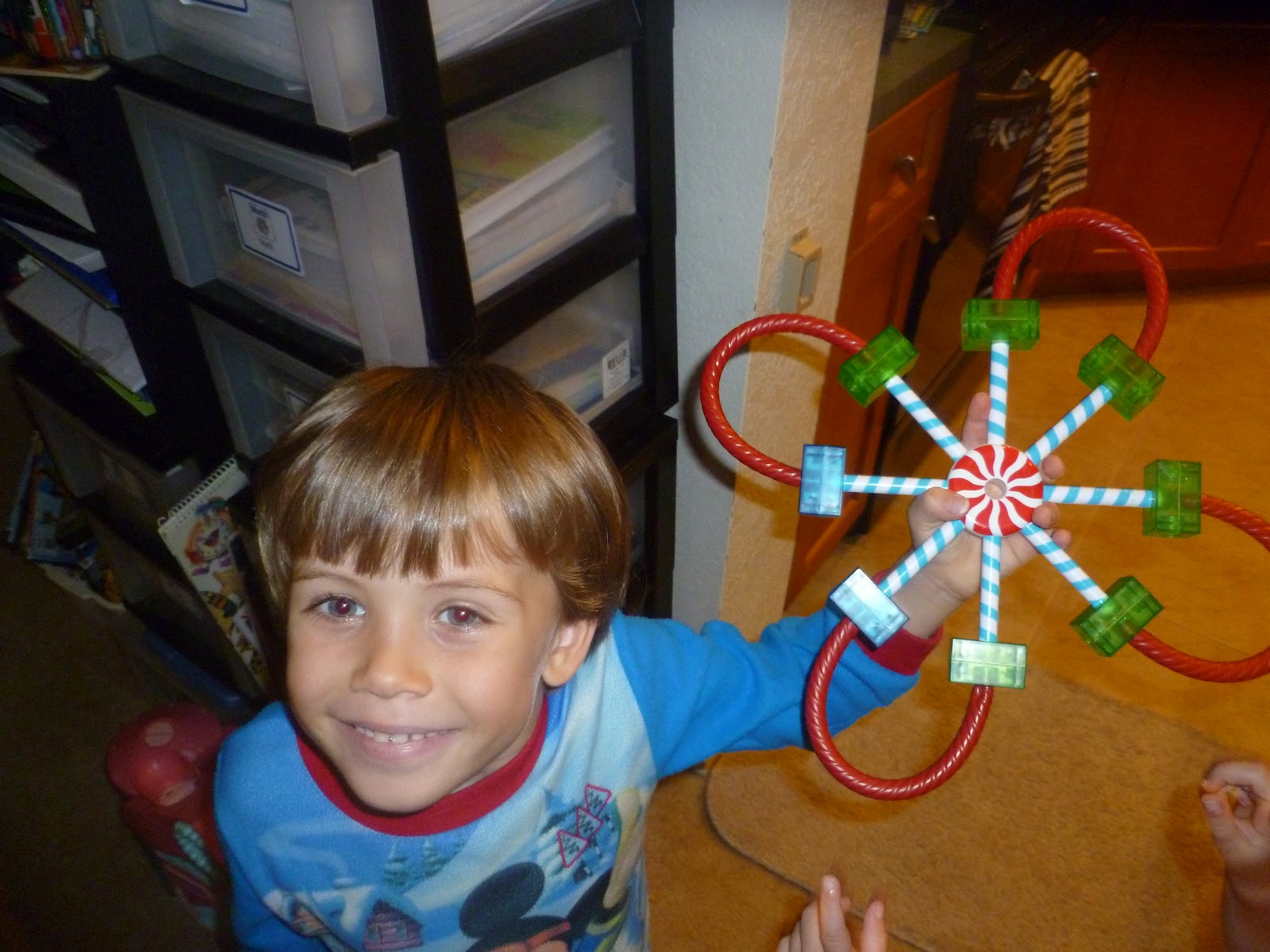 LEARNING RESOURCES - CANDY CONSTRUCTION TOY REVIEW & GIVEAWAY - Mama to ...