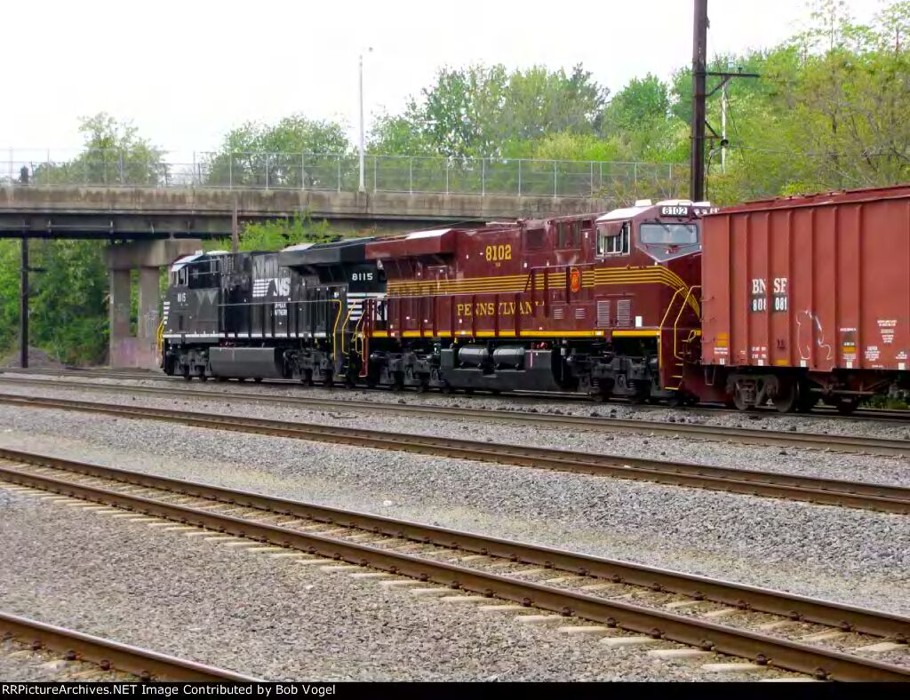 The Big Little Railroad Shop: NS heritage unit 8102 - PENNSYLVANIA ...