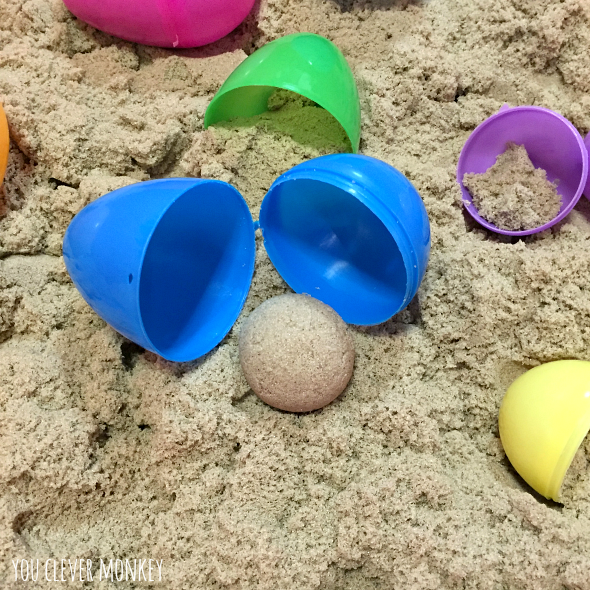 EASTER EGGS AND KINETIC SAND | you clever monkey
