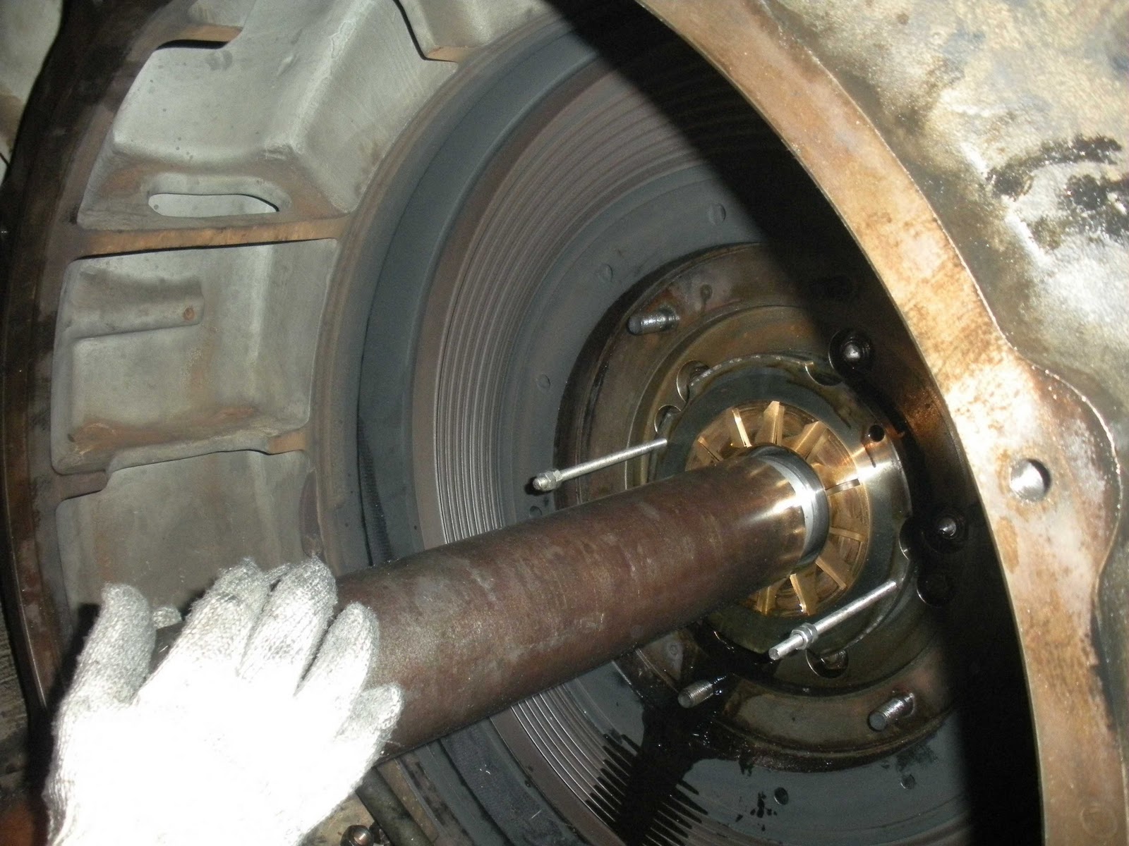 Removing and Installing Locating Bearing -MAN B&W NA 57 TC - HFO POWER ...