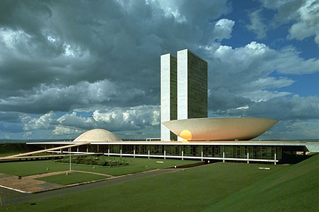 Murió el arquitecto Oscar Niemeyer (el que construyo brasilia) - Foros Perú