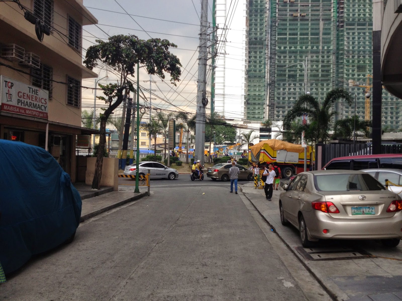 A Sojourning Life: Neighborhoods in Manila