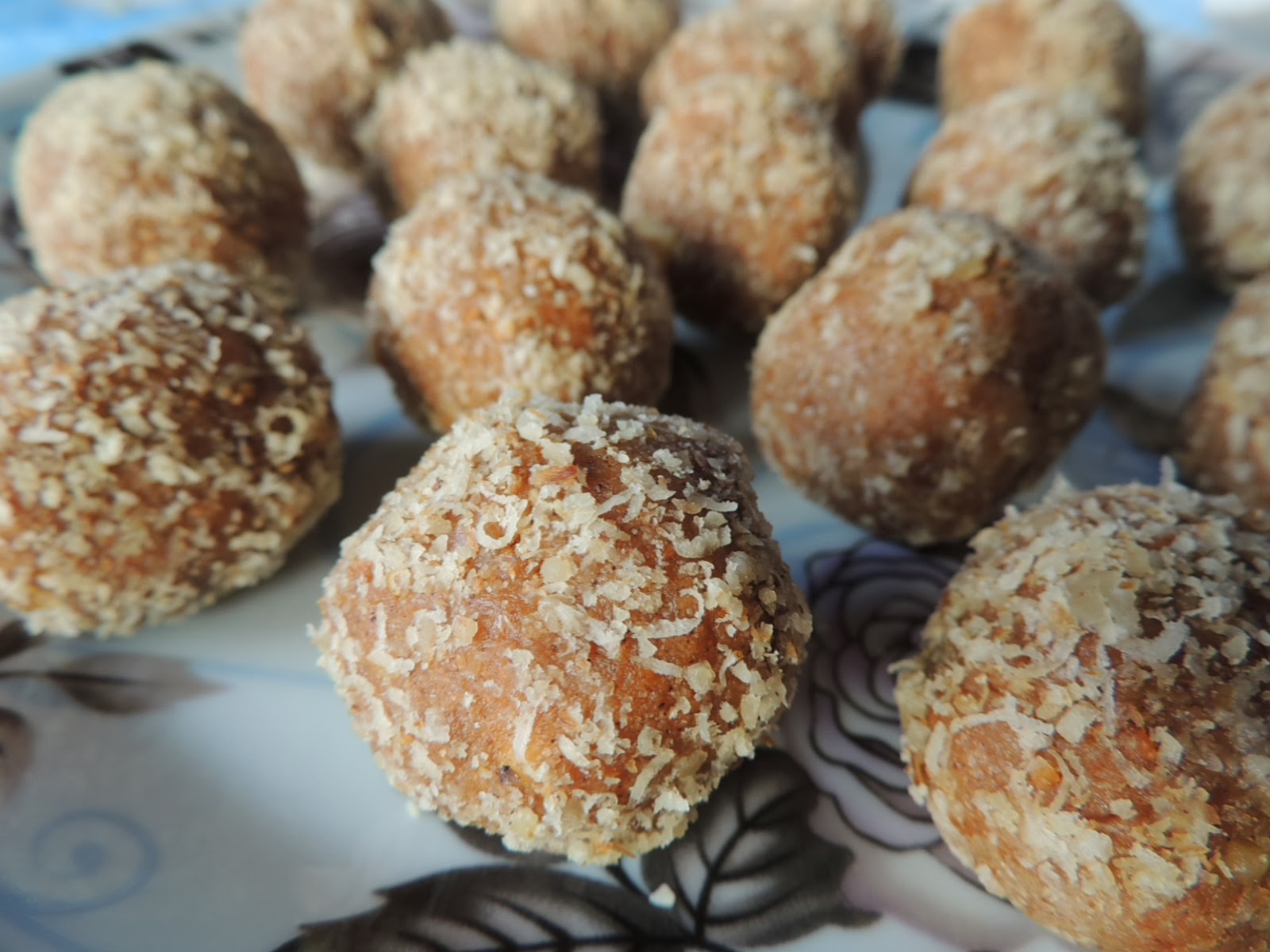 Jednostavni recepti: Bombice sa ćeten alvom