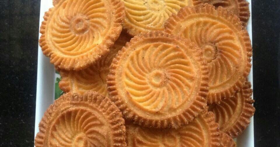 Kokni Cuisine: Khajuri Recipe | Mooncake Recipe (Kokni version ...