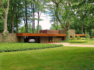 Cyclists' Guide to Northeast Ohio: Frank Lloyd Wright's Karl Staley House