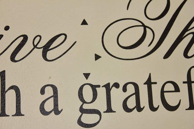 Howsewears: Applying Vinyl Wall Words