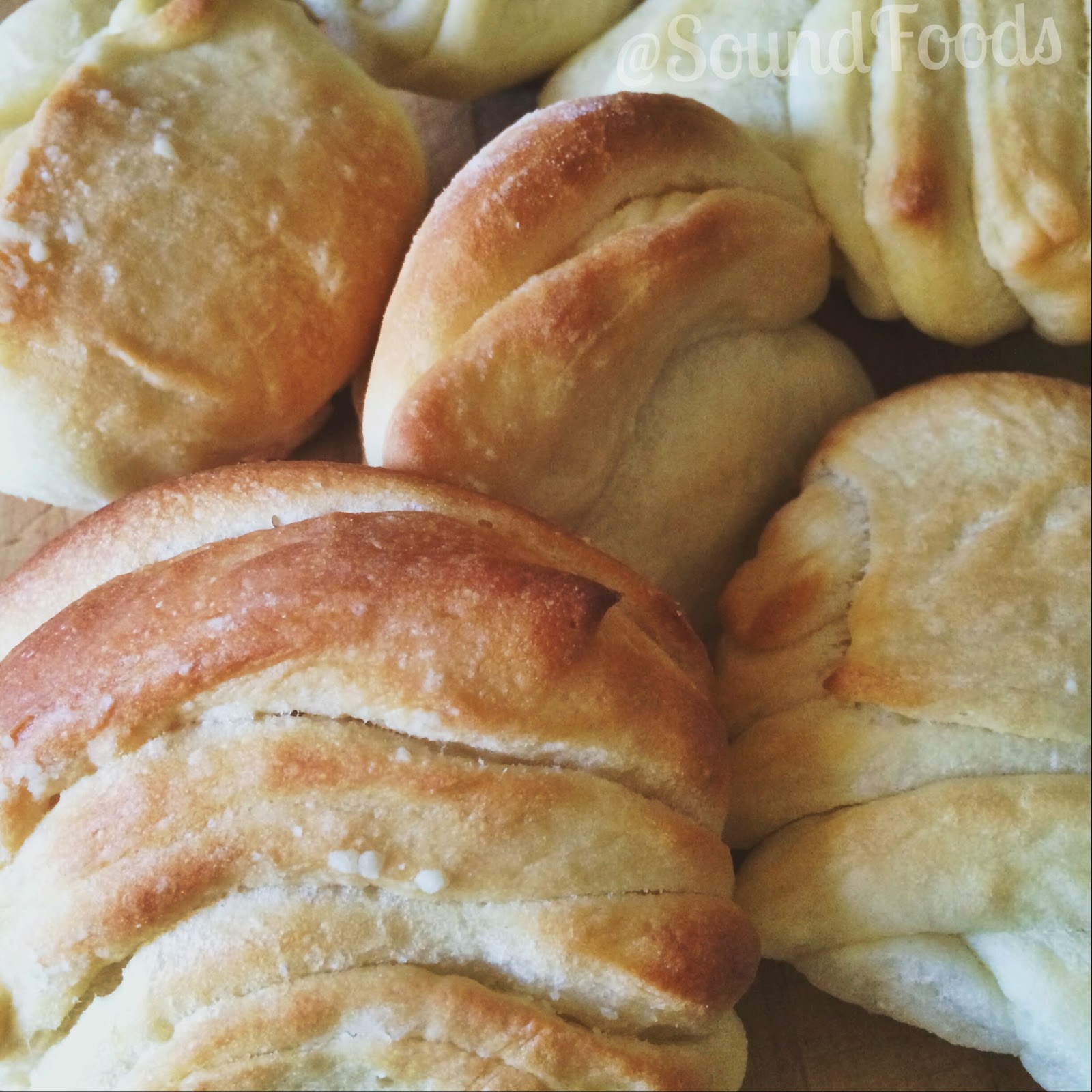 SoundFoods: Flaky Vegan Rolls!