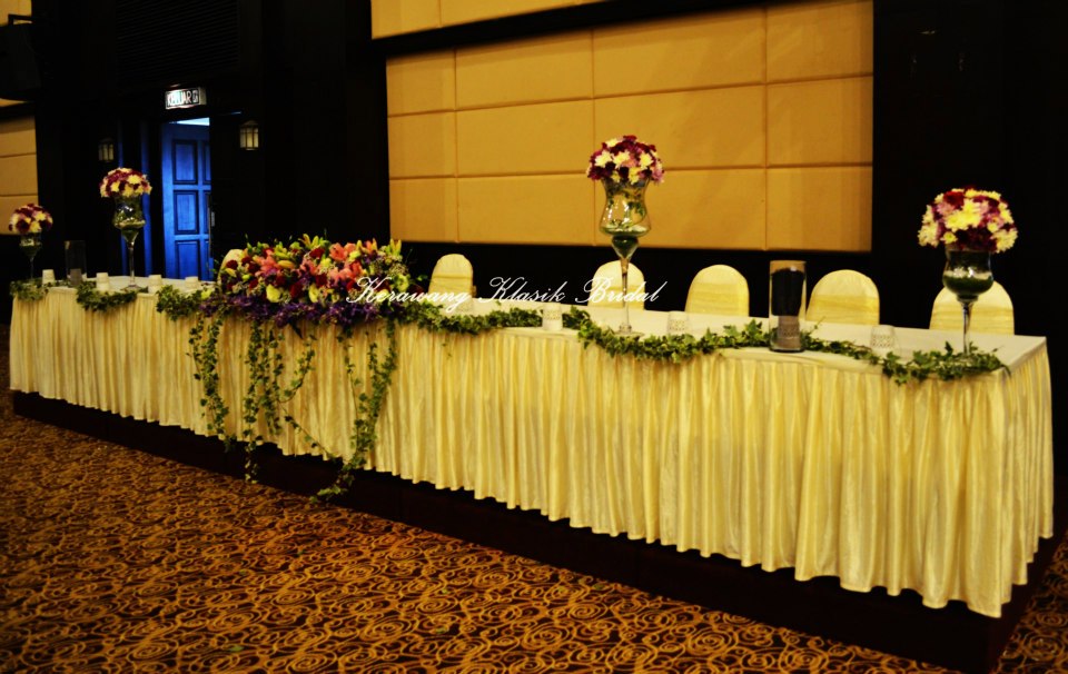 Kerawang Klasik: Dekorasi Meja Pengantin dan Hiasan Dewan untuk Majlis ...