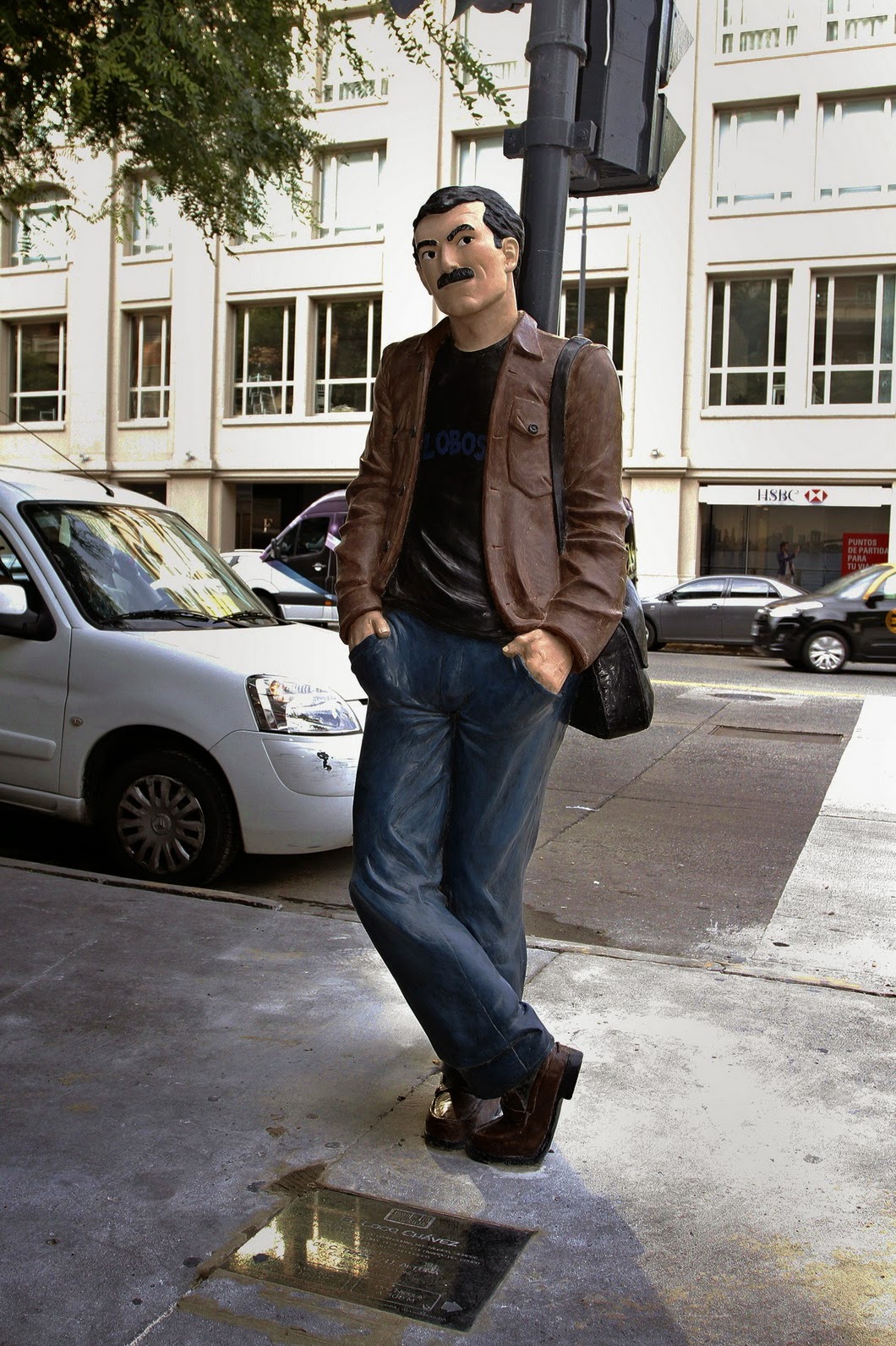 Sonrisas Argentinas : El Paseo de la Historieta es para El Loco Chávez