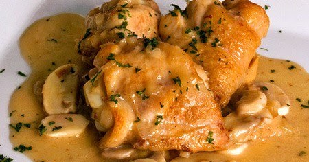 Comeme todo: Pollo al champiñón y cerveza