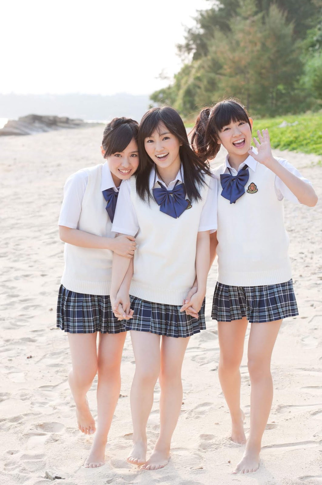 Nao Kanzaki and a few friends: Miyuki Watanabe, Nana Yamada and Sayaka ...