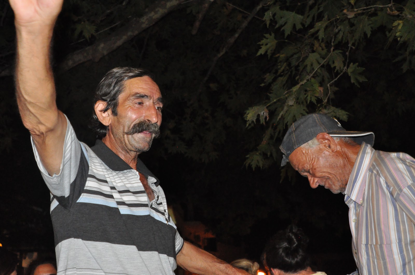 giorgosbourolias: με τσαμπουνα και τουμπακι στο φιλωτι (ναξος)