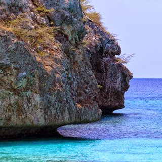 Hiking Curaçao - Flora and Fauna: Faces of stone