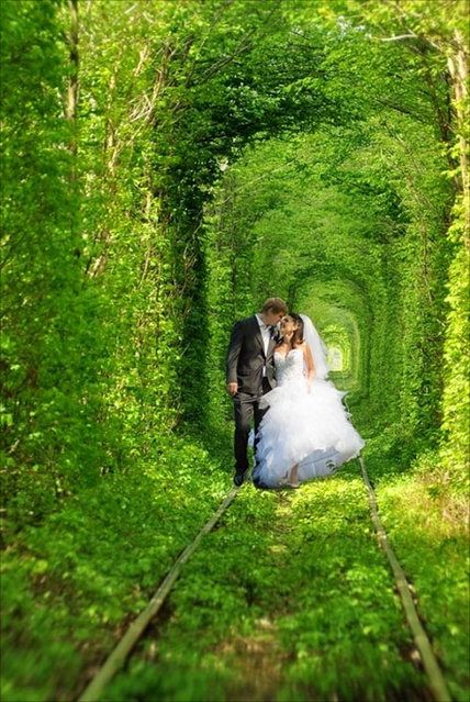 Infinitul Meu: Tunelul Iubirii (Ucraina) – Tunnel of Love