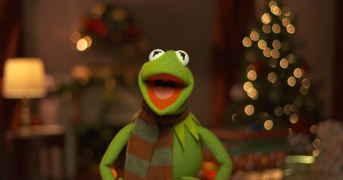Muppet Stuff: Kermit Spreads Holiday Cheer!
