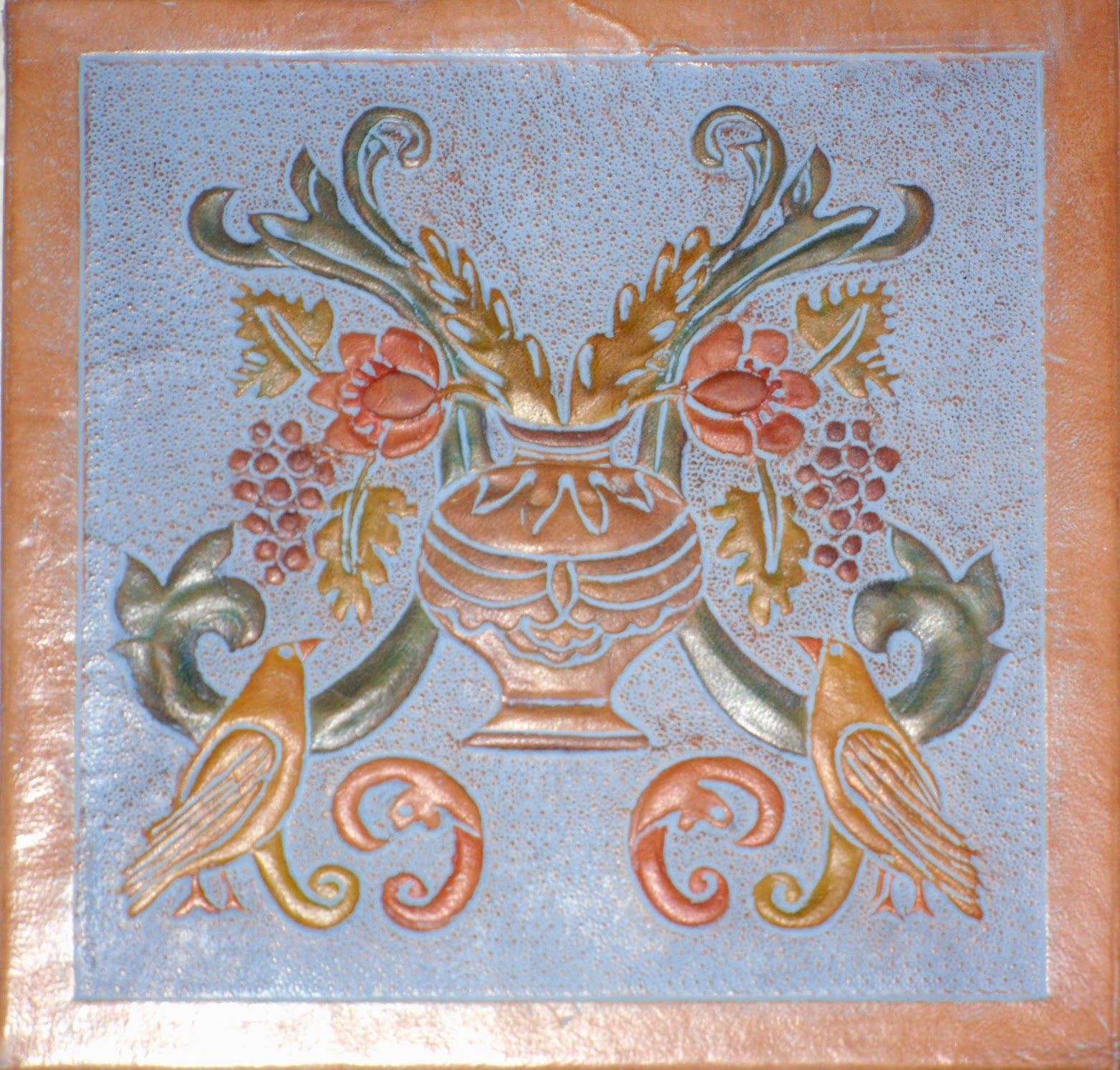 Puri Sendra Artesanía: Cordobán I, Claveteado y Repujado