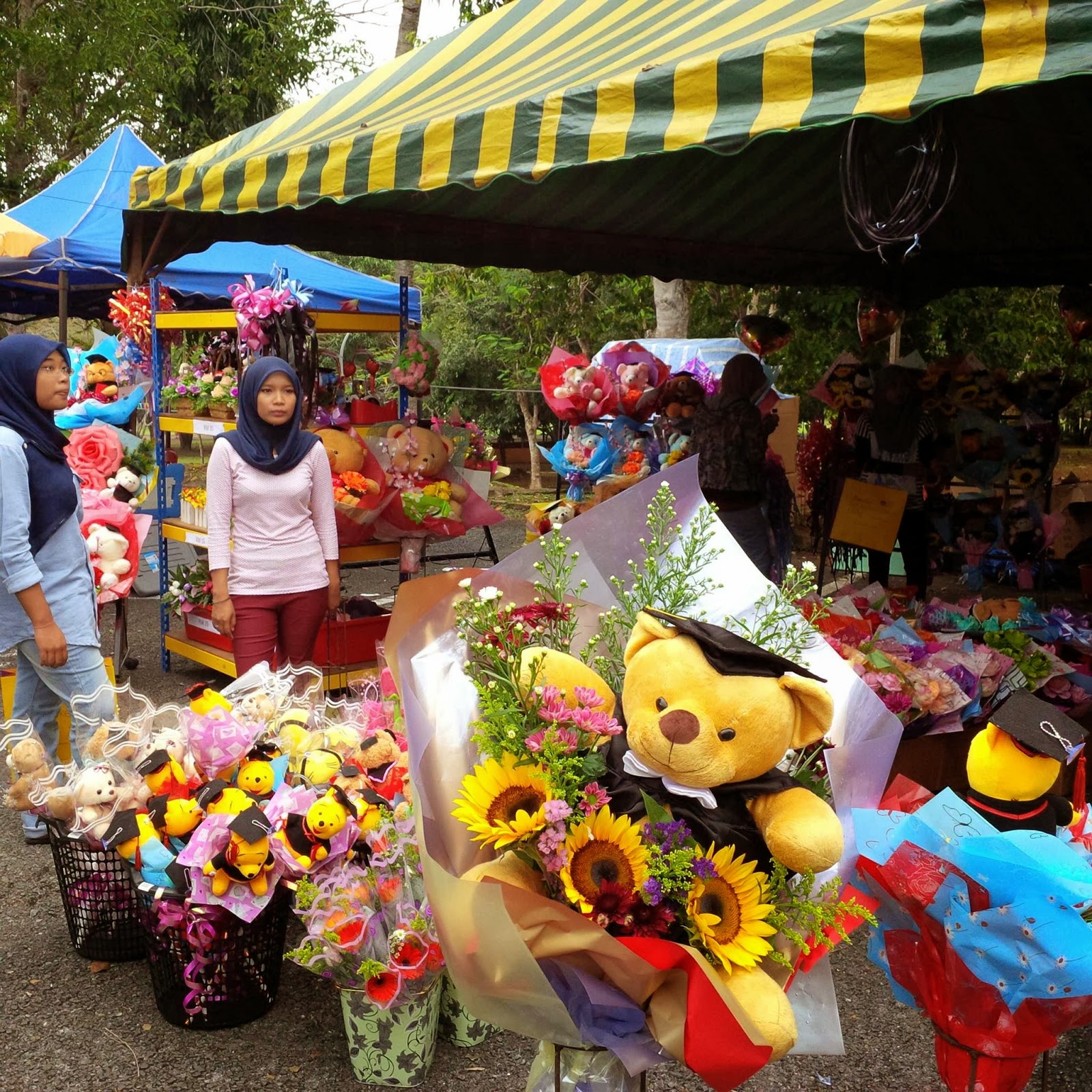Konvokesyen - Bunga dan Cenderamata: UiTM EVENT: Suasana Konvo UiTM ...