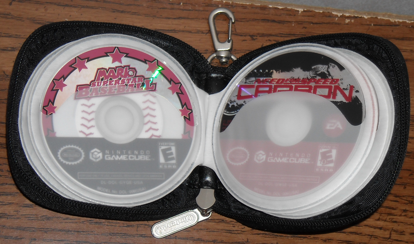 Sam's Asylum: Gamecube game cases vs carrying case?