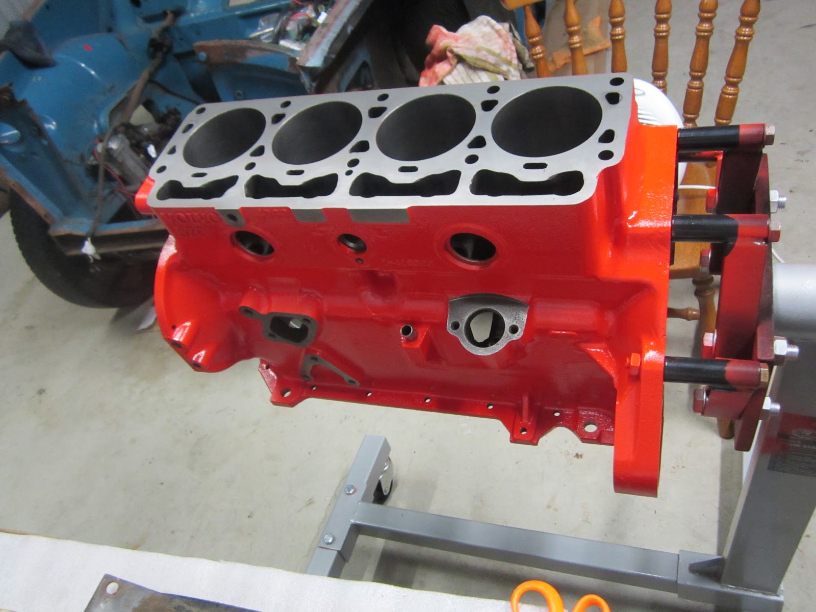 Restoration Volvo 122S 1969: Painting Volvo B20 Engine