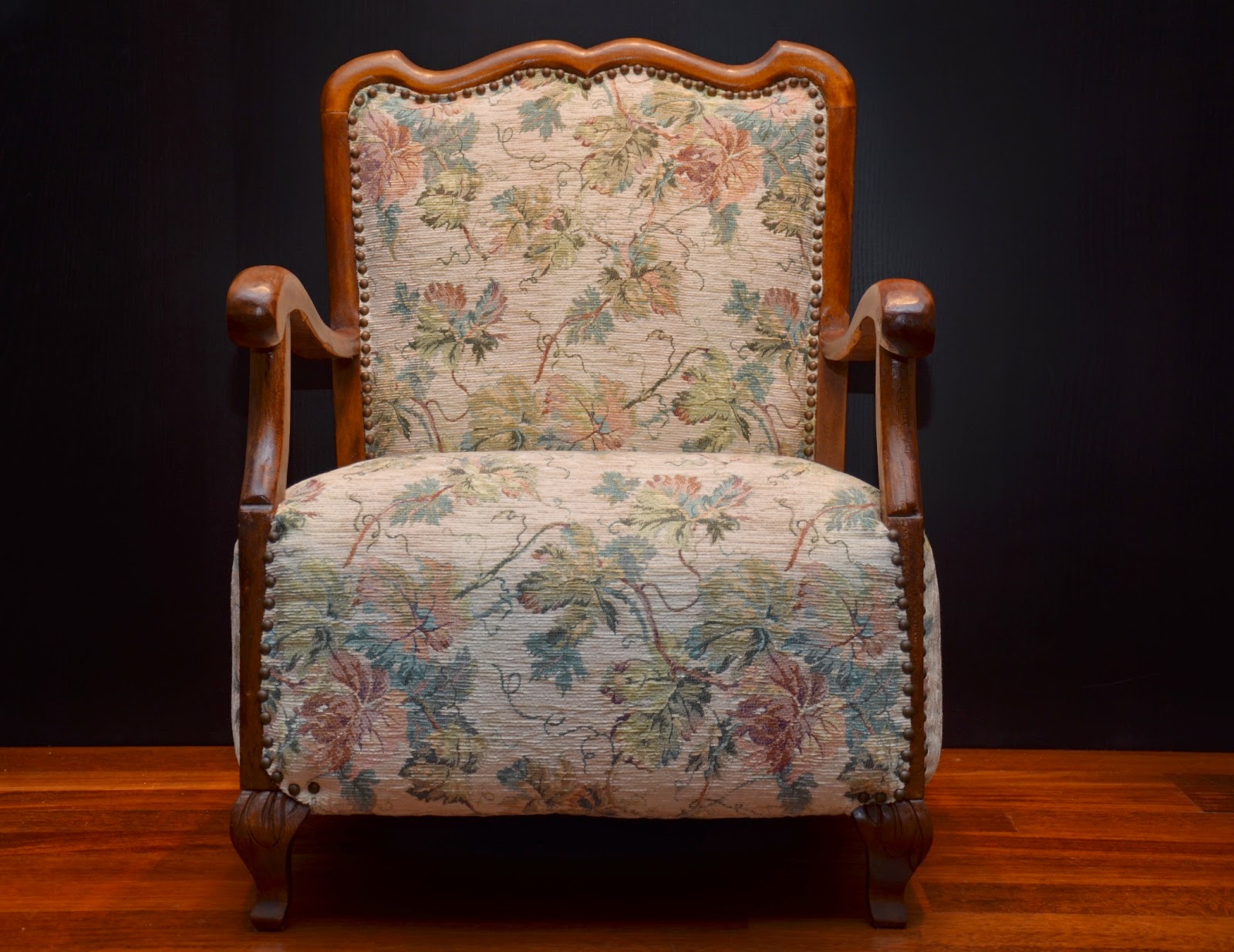 Taller de Restauración Lila: Restauración y tapizado de un Butacón en ...